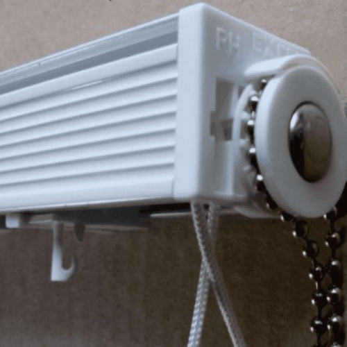 Narrow Bodied Vertical Blind Rail (Wand Control)